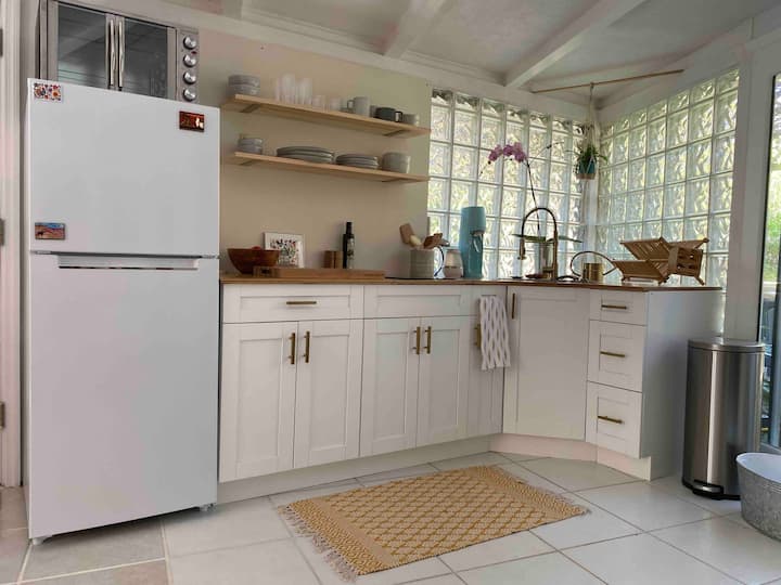 Bohemian Bayside Bungalow - Sarasota