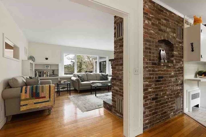 Pond Access , 3 Bedroom/3bath /8 Beds - Orleans, MA