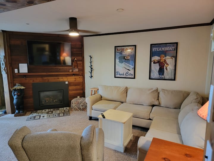 La Grotte De Ski - Snowshoe, WV