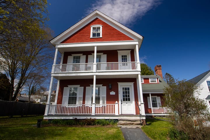 The Tuttle House - Grafton, VT
