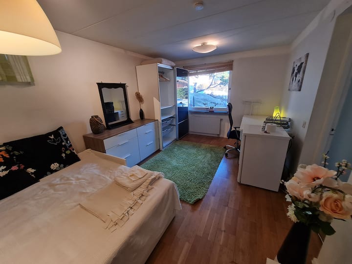 Eget Rum I Villa I Naturskönt Område Nära Centrum - Sundsvall