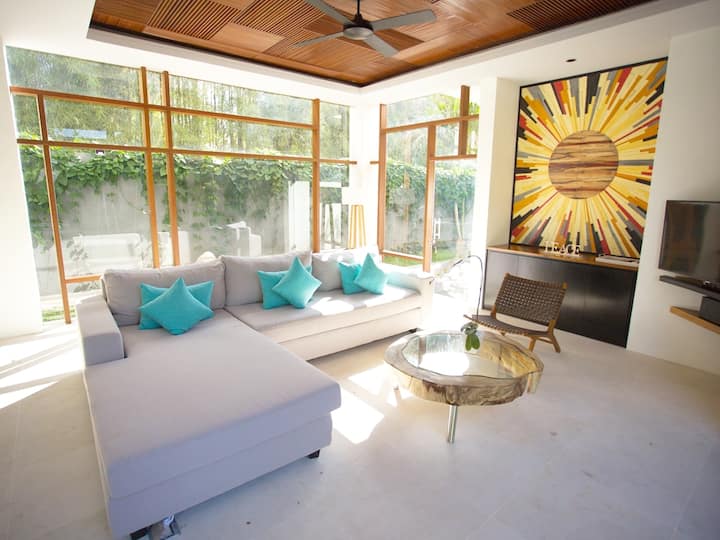 Big Villa 3br Modern Tropical Style With Big Pool - Canggu