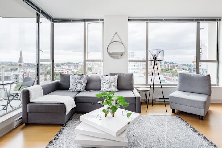 Amazing 2br 11th Floor Gem: Mountain View, Parking - Victoria