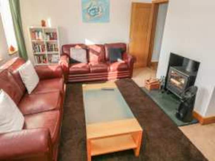 @Dale Large Attic Bedroom - Little Haven