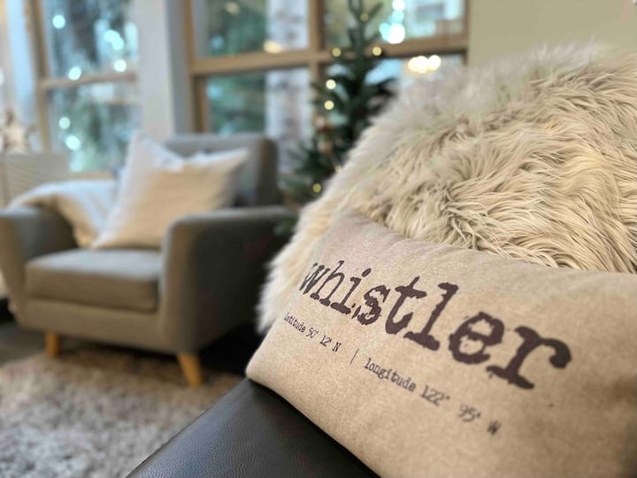 The Alpine Nook-cozy Hideaway, Steps From Village - Whistler