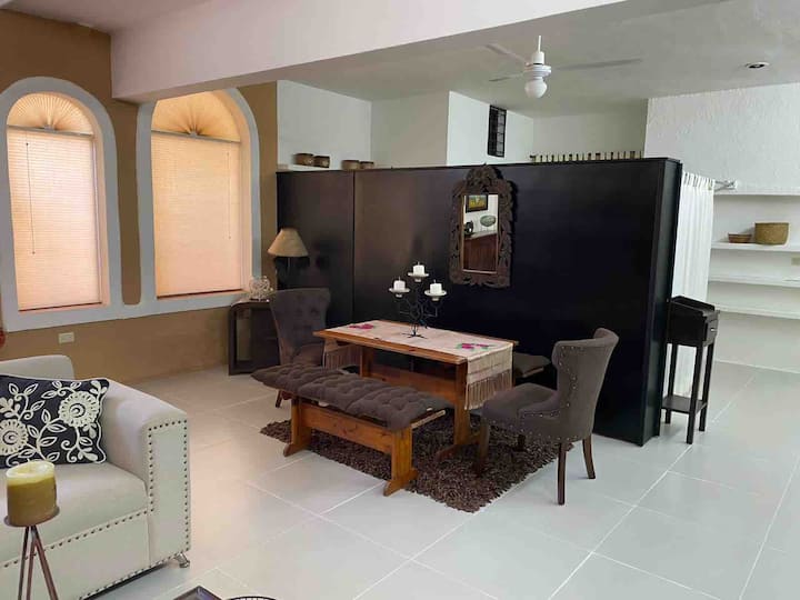 Casa De Huéspedes Estilo Colonial - Contemporáneo - Yucatán