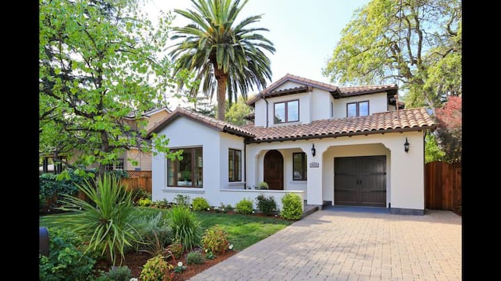 Luxurious Recently Built Mediterranean Home - Mountain View, CA