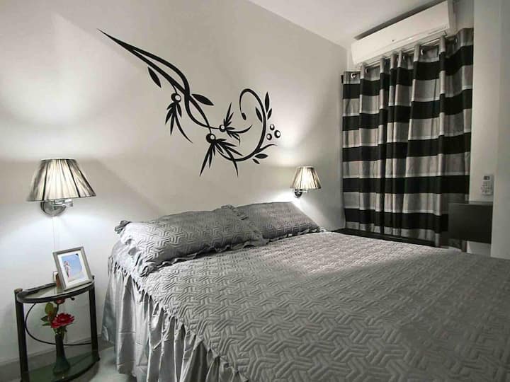 B&b "Aurora" In The Center Of Vedado - Havana