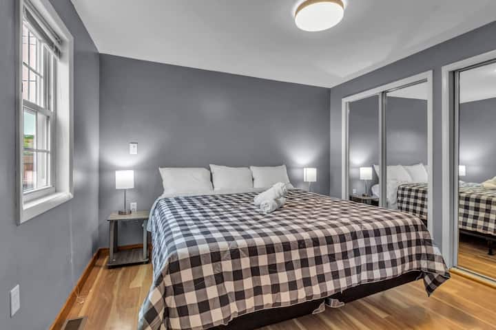 City View Pad Buffalo Ny 2br1ba W/2 Kings Sleeps 4 - Buffalo, NY