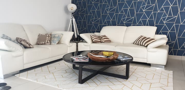 Stylish Apartment In The Heart Of Böblingen - Holzgerlingen