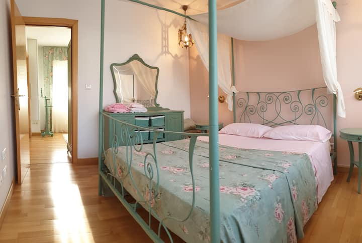 Dormitorio-baño En Suite-salita. Parking. Rural. - Cantabria