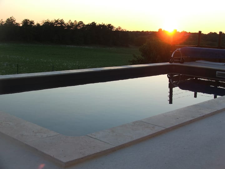 Villa Au Calme Avec Piscine Chauffée Privée - Lot