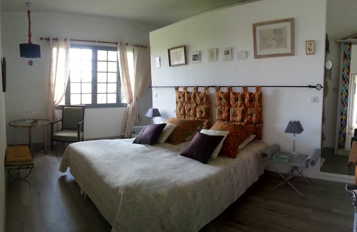 Deux Chambres Au Calme Et Baignées De Sérénité - Condom