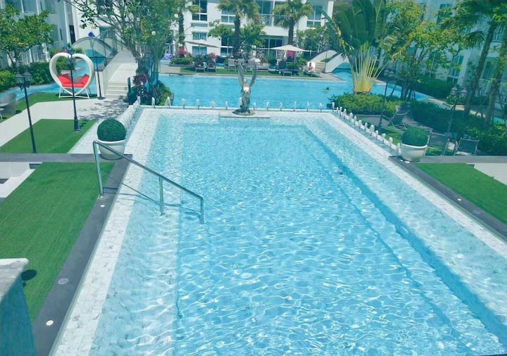 1st Floor Condo Pool, Spa & Gym @ Jomtien Beach - Jomtien