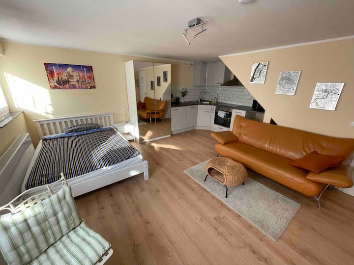 Schönes Apartment Mit Bad Und Küche - Nürnberg