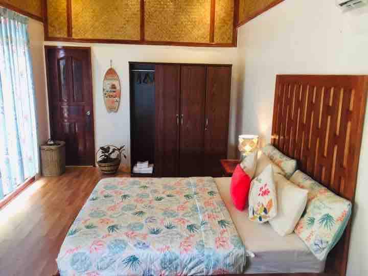 2 Bedrooms Beachfront Villa - El Nido