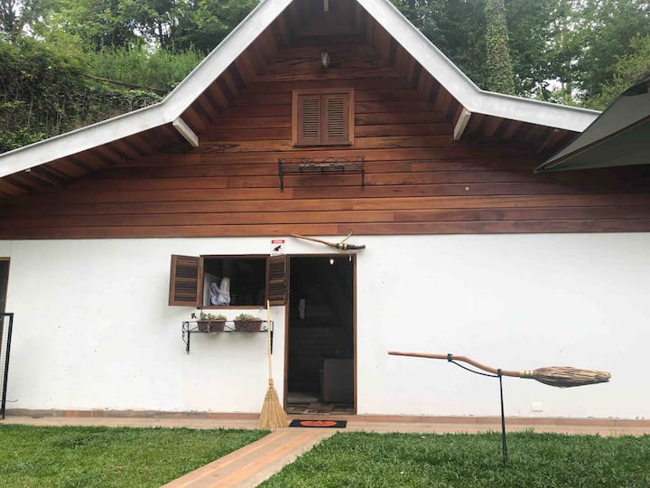 Chalé Dos Bruxos Em Campos Do Jordão - Campos do Jordão