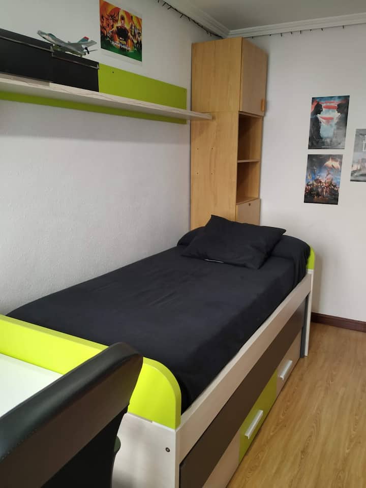 Habitación En El Centro De Valladolid - Valladolid