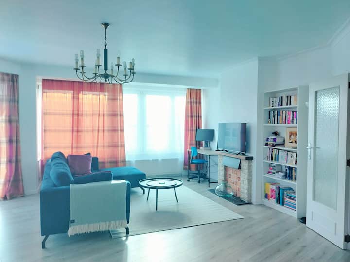 Modern Comfort | Sleeps 4-6 Guests - Brussels