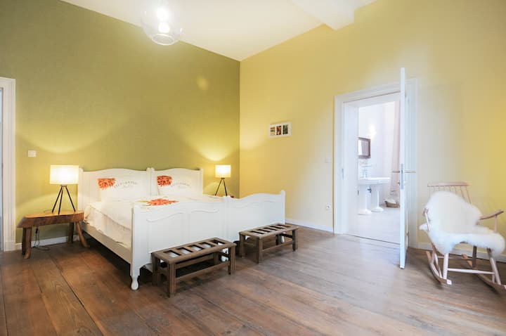 Large Room In A Vast Monastary. - Flobecq