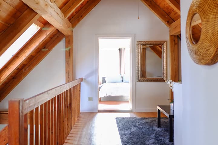 Spacious, Cozy And Quiet Cabin Style House! - Boston Marathon