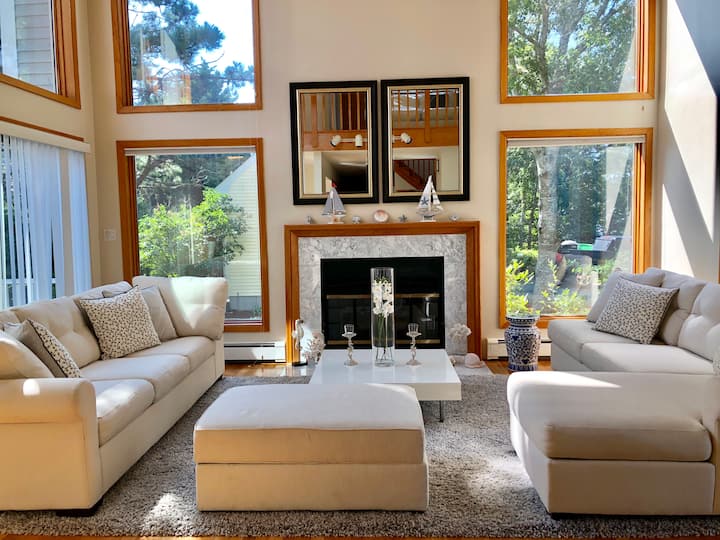 Contemporary And Spacious South Cape Beach House - Falmouth, MA