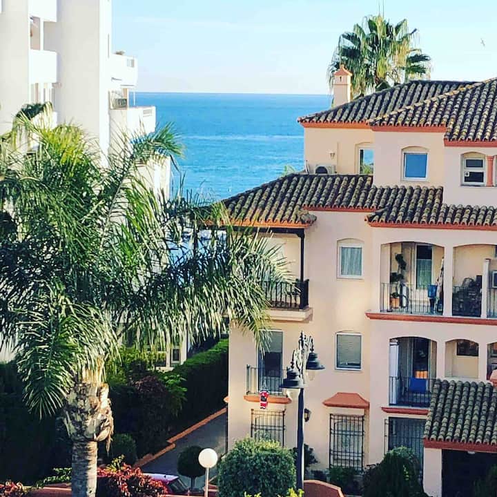 Holiday In The Sun Estepona - Estepona