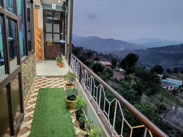 Mangalmurti Himalyan Homestay Almora Khatyari - Almora
