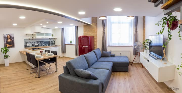 White Factory Loft With Free Parking - Ljubljana