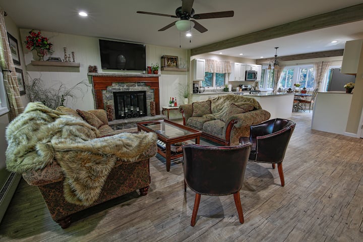 Nadine Serene Cabin - Ski, Soak, Relax - Kalahari Indoor Waterpark, Pocono Manor