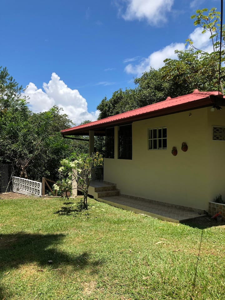 Super Cute & Comfy 1 Bed, 1 Bath Casita (Cottage). - Panama