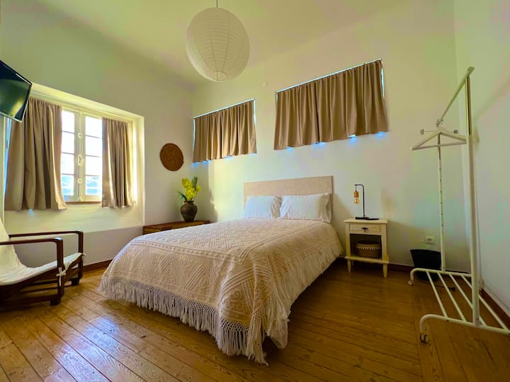 Quarto Duplo Com Wc Privado Fora Do Quarto - Castelo Branco
