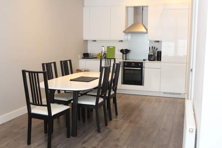 2 Minutes Walk To Camden Town Station.. - Kings Cross - London