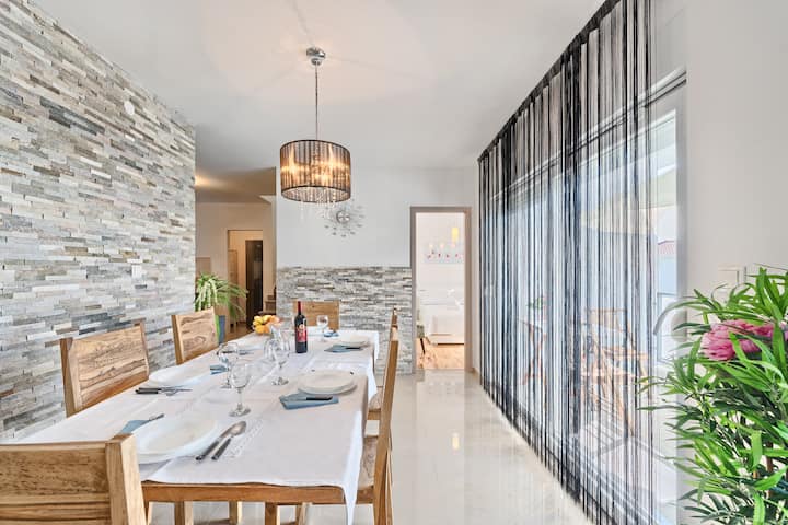 ''Mona Lisa'' Apartment In Kaštel Kambelovac - Split