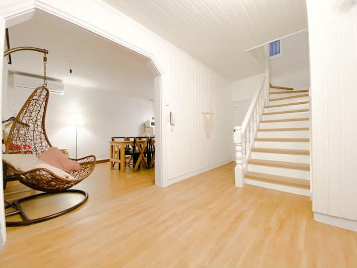 단독주택/ 많은 인원 수용 - Seoul