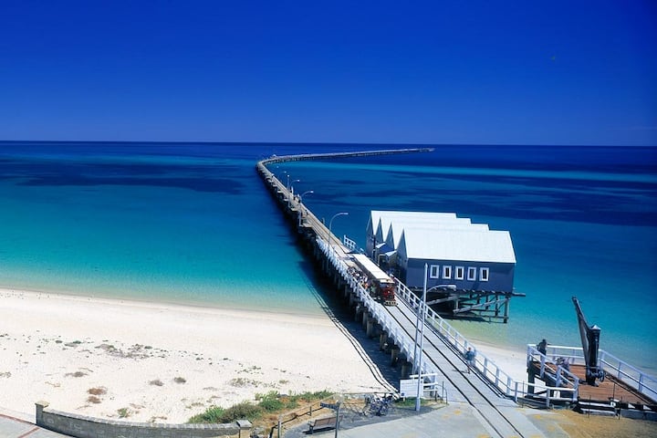 Busselton Holiday House - Busselton