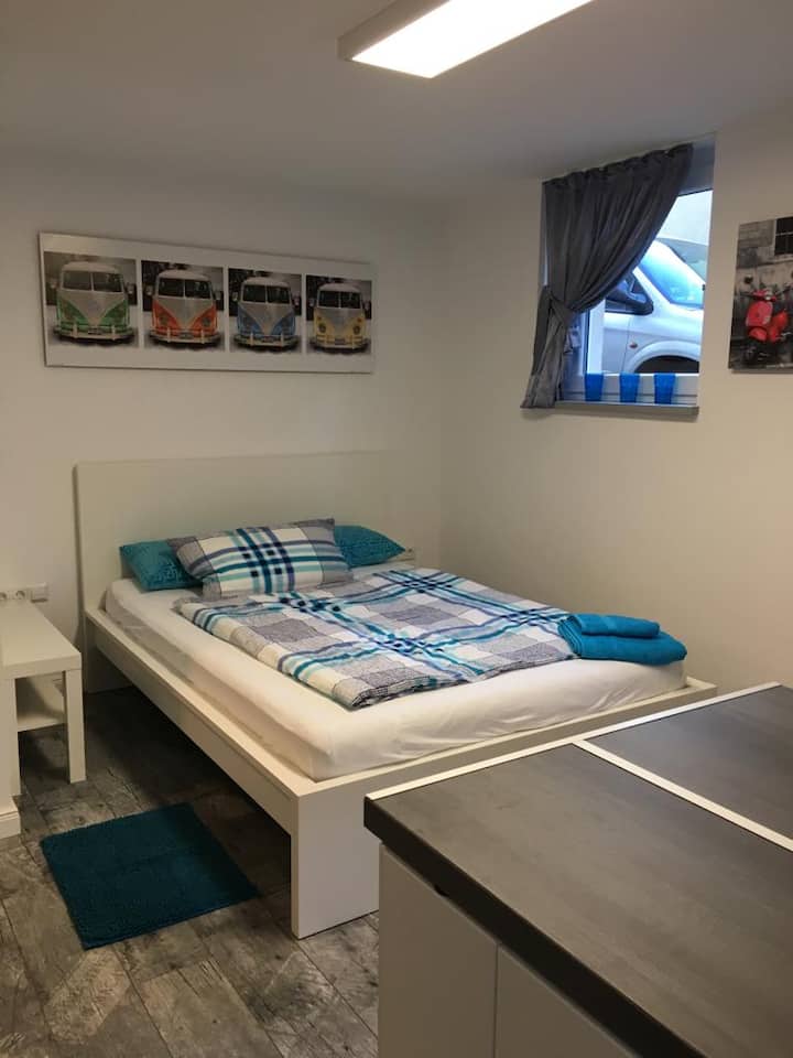 Für Geschäftsreisende Ganze Wohnung Mit Parkplatz - Stuttgart