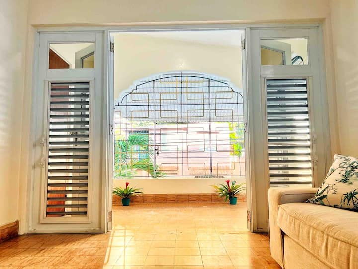 Spacious Home Near Beach Perfect For Large Groups - Puerto Rico