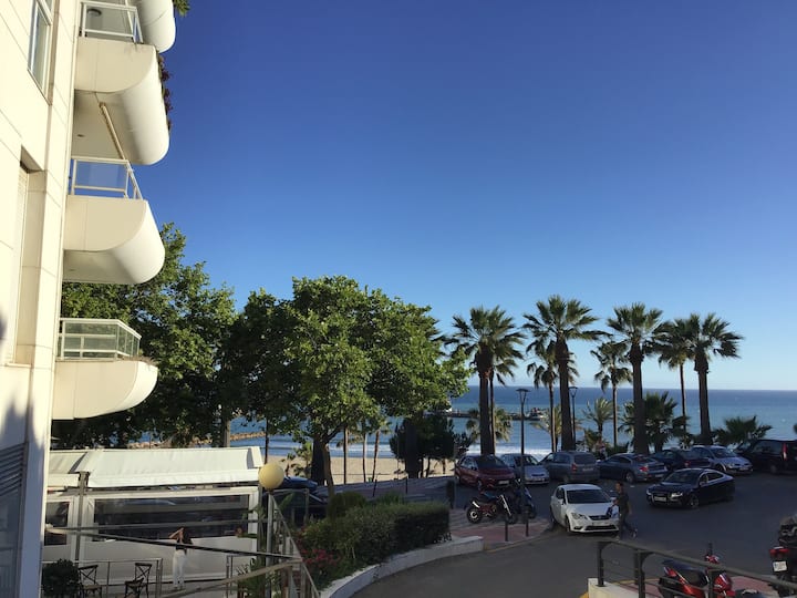 In The Beach. Parking. Pool. - Marbella