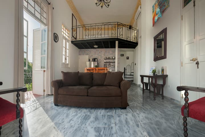 Colonial Balconies In Lovely Corner *Loft & Roof* - Cuba