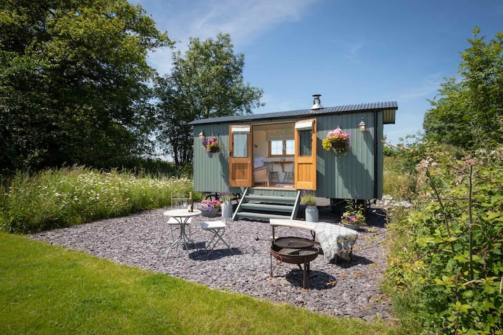 Cromwell's Hideaway, Monmouthshire - Usk