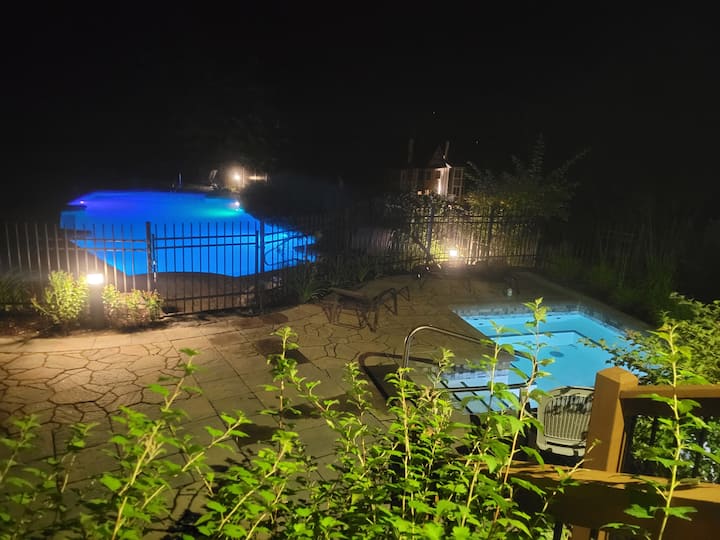 A/c Condo Belle Vue, Pool/spa, Wifi Amazon Prime, - Mont-Tremblant