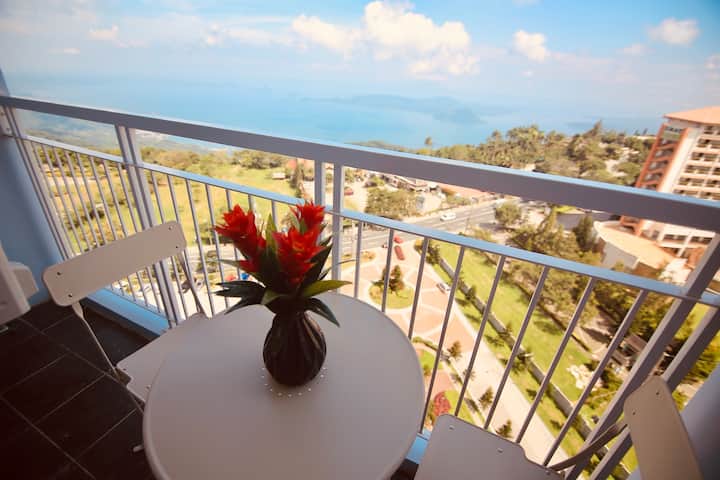 Alexandrea Suite Tagaytay With Taal View 18th Flr - Tagaytay