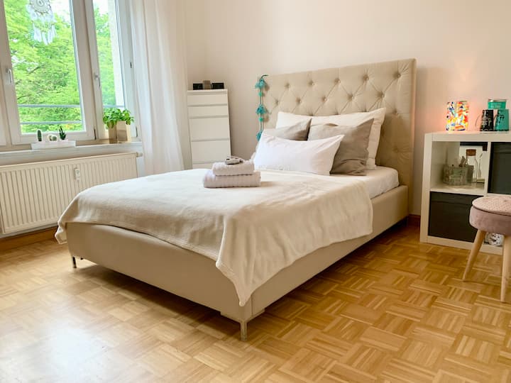 Charmantes Zimmer Im Herzen Münchens - Munich