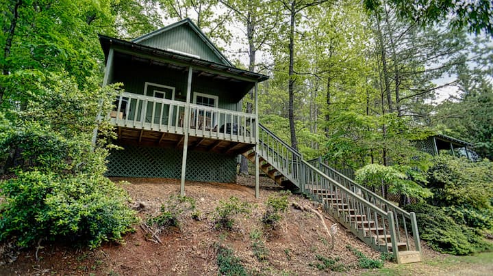 Fox Lair At Paradise Hills Winery Resort - Blairsville, GA