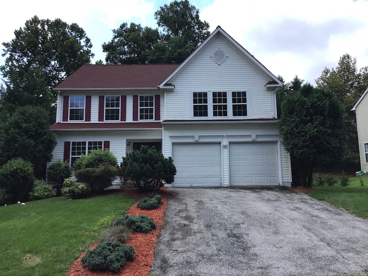 Modern Home Located Near National Harbor & Mgm - Largo, MD