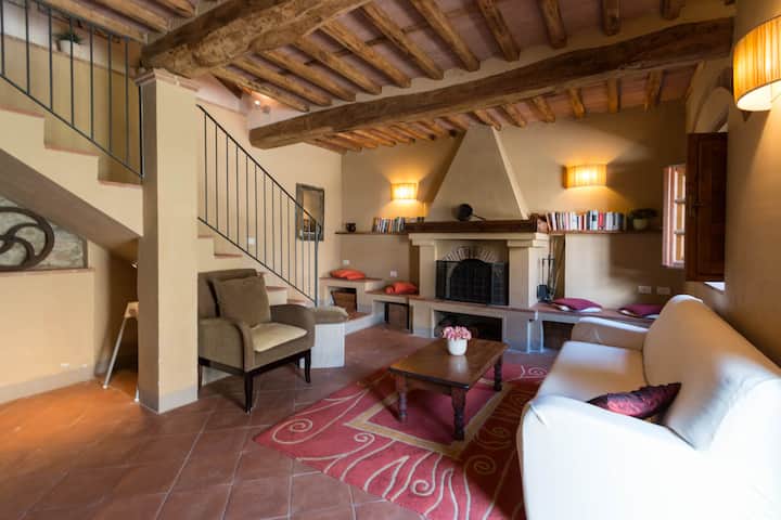 Villa Pergolone - Country House With Pool & Garden - Lucca