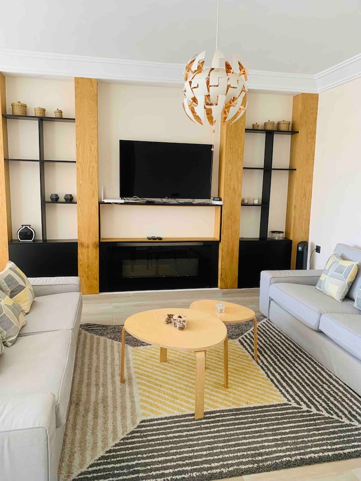 Bright, Spacious 3-bedroom Downtown - Casablanca