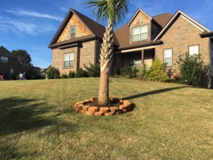Charismatic Custom Getaway - Lake Bowen, SC