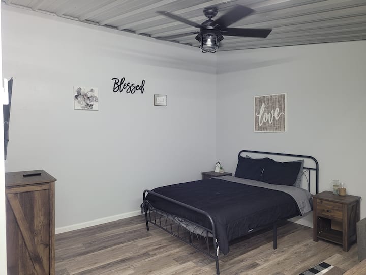 Cozy Studio Apartment Off I-40 - Amarillo, TX
